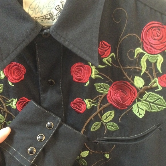 Roper | Shirts | Roper Red Roses Embroidered Mens Western Shirt L ...